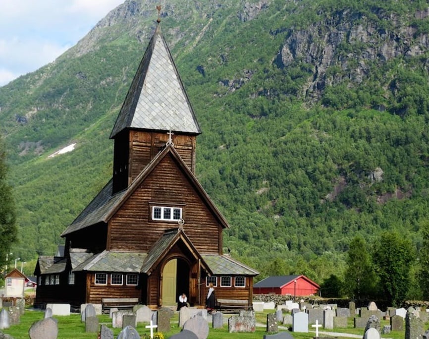 7 stunning Norwegian stave churches | Norwegian
