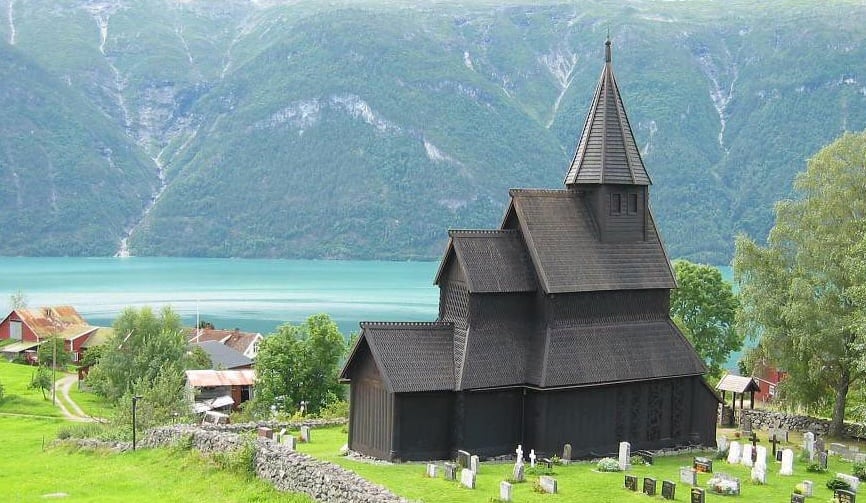 7 stunning Norwegian stave churches | Norwegian